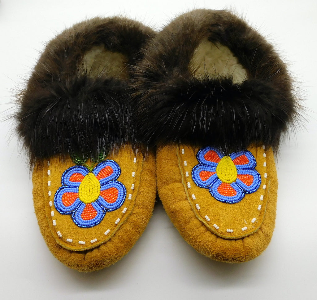 Beaded Moosehide Slippers - Floral Design Size 10 – North End Gallery