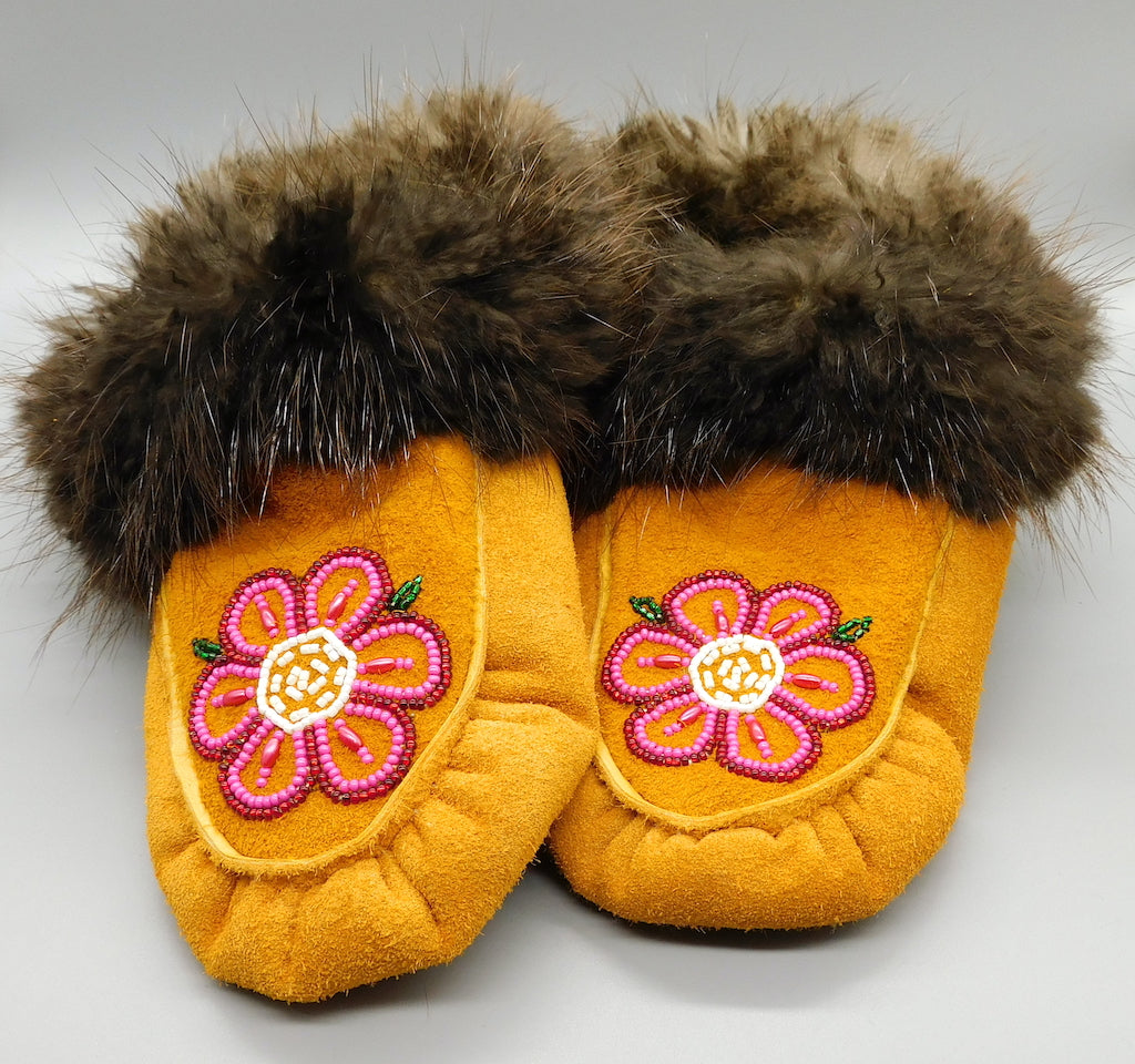 Ladies Beaded Slippers-Floral Design Size 6 – North End Gallery